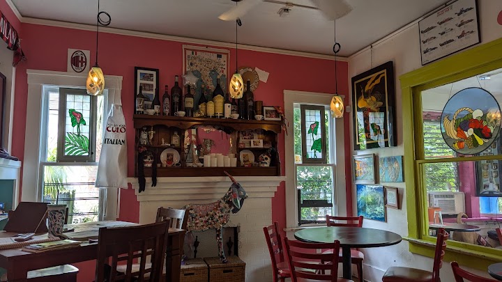 Arte Caffe - StayDream Vacations